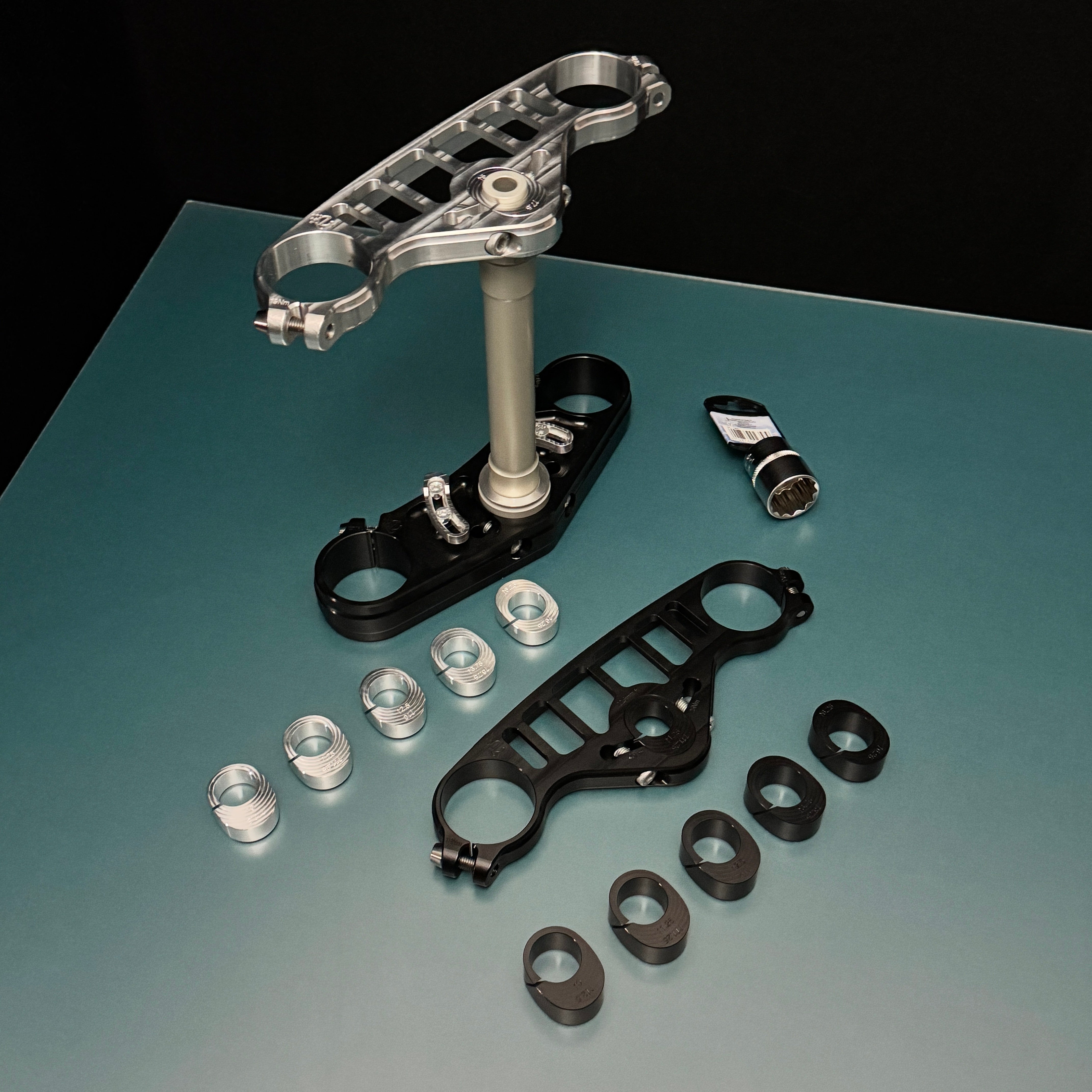 Racing Gabelbrücken-Set einstellbar (gen 2) (Triumph) – EISENBEISSER Racing